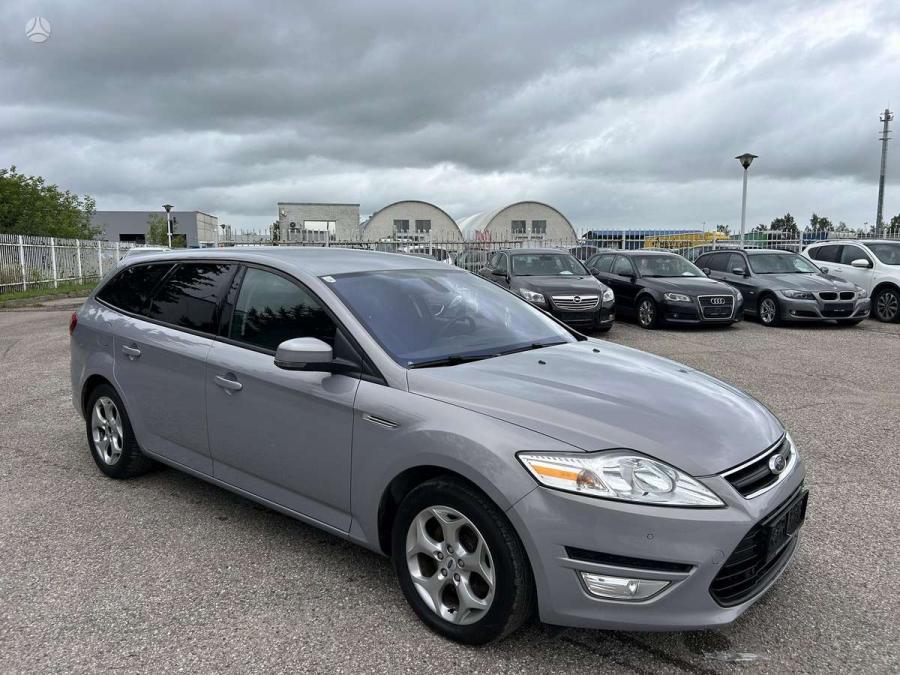 Pelēks Ford Mondeo 2014 Marijampole, ar dzinēja tilpumu 1.56 L un nobraukumu 263 tūkst. km par 3450 €, foto 5 vietnē AUTOMOTO.COM.LV