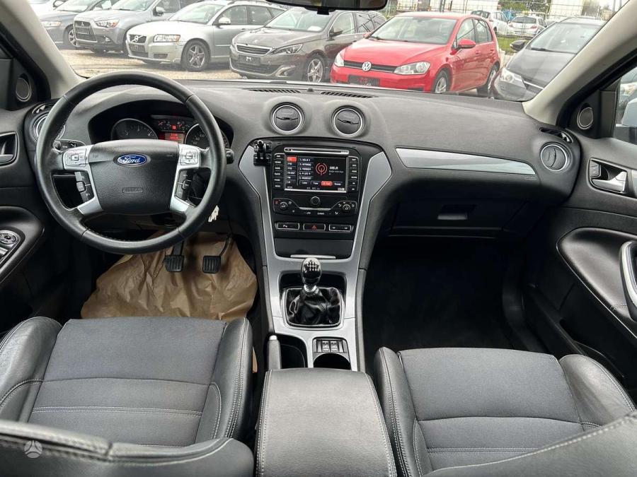 Pelēks Ford Mondeo 2014 Marijampole, ar dzinēja tilpumu 1.56 L un nobraukumu 263 tūkst. km par 3450 €, foto 10 vietnē AUTOMOTO.COM.LV