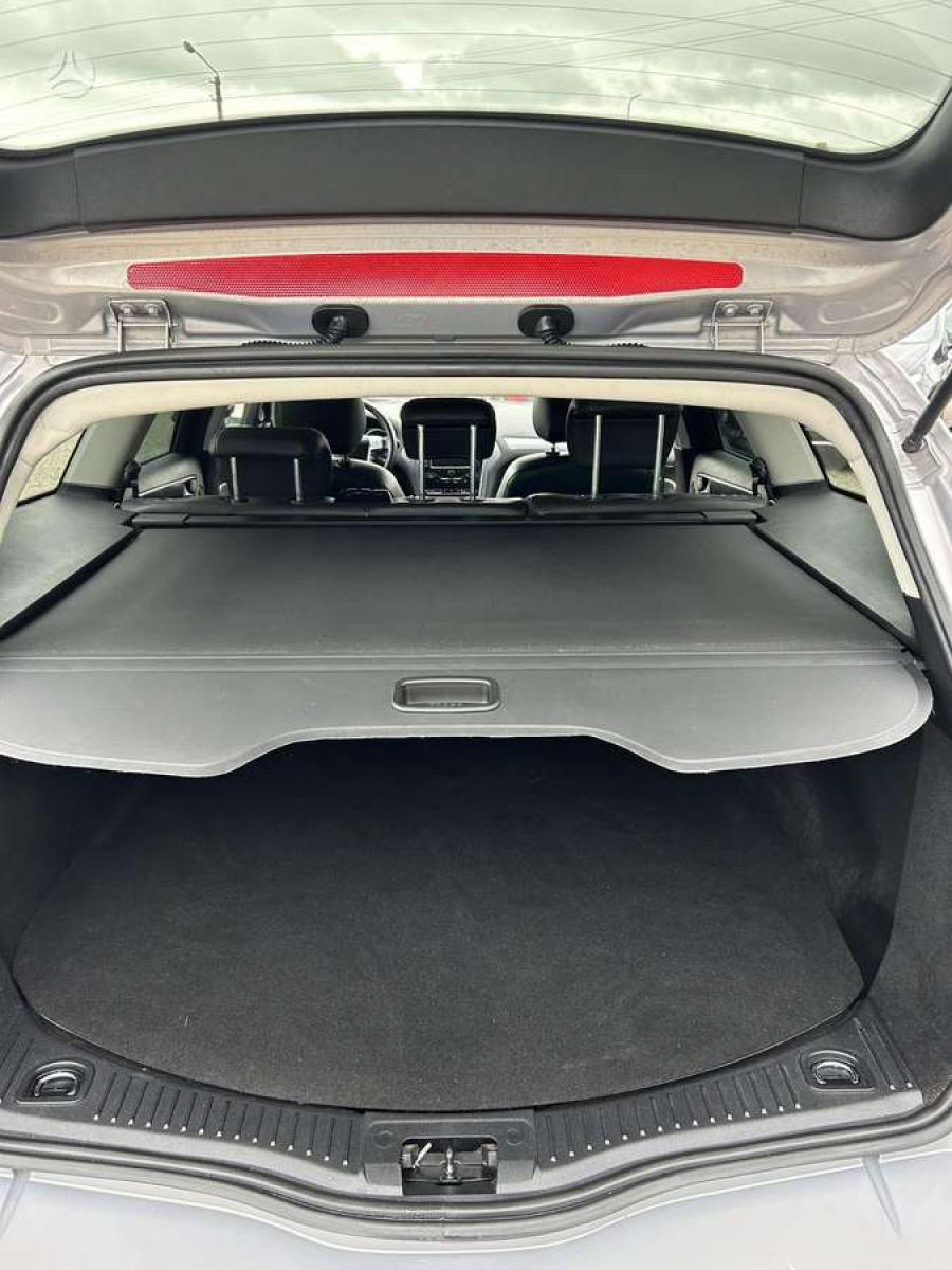 Pelēks Ford Mondeo 2014 Marijampole, ar dzinēja tilpumu 1.56 L un nobraukumu 263 tūkst. km par 3450 €, foto 16 vietnē AUTOMOTO.COM.LV