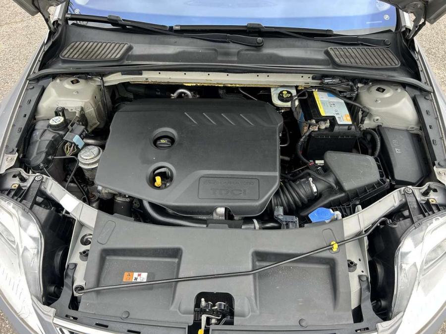 Pelēks Ford Mondeo 2014 Marijampole, ar dzinēja tilpumu 1.56 L un nobraukumu 263 tūkst. km par 3450 €, foto 18 vietnē AUTOMOTO.COM.LV