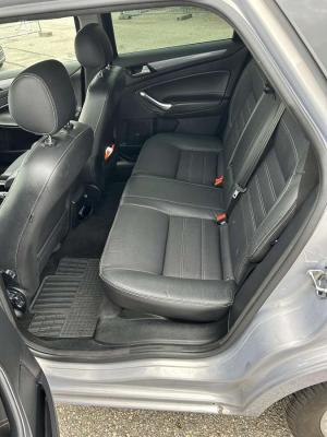 Pelēks Ford Mondeo 2014 Marijampole, ar dzinēja tilpumu 1.56 L un nobraukumu 263 tūkst. km par 3450 €, foto 19 vietnē AUTOMOTO.COM.LV