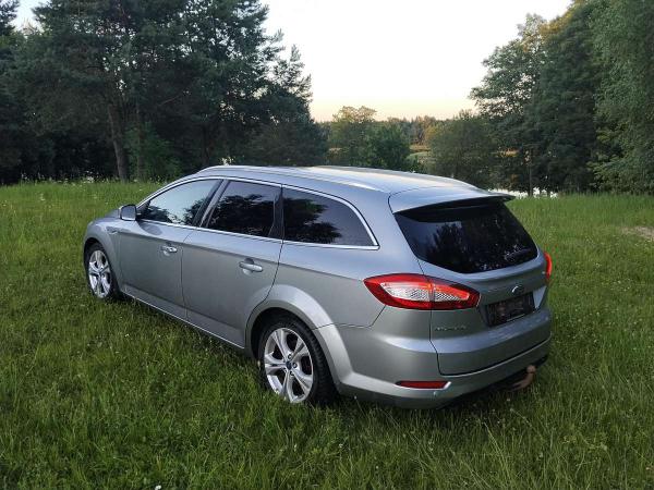 Pelēks Ford Mondeo 2014 Viļņa, ar dzinēja tilpumu 2.00 L un nobraukumu 155 tūkst. km par 4500 €, foto 10 vietnē AUTOMOTO.COM.LV