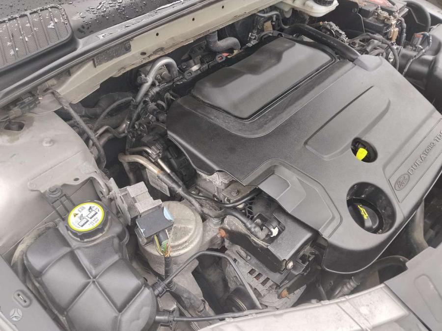 Pelēks Ford Mondeo 2014 Viļņa, ar dzinēja tilpumu 2.00 L un nobraukumu 155 tūkst. km par 4500 €, foto 33 vietnē AUTOMOTO.COM.LV