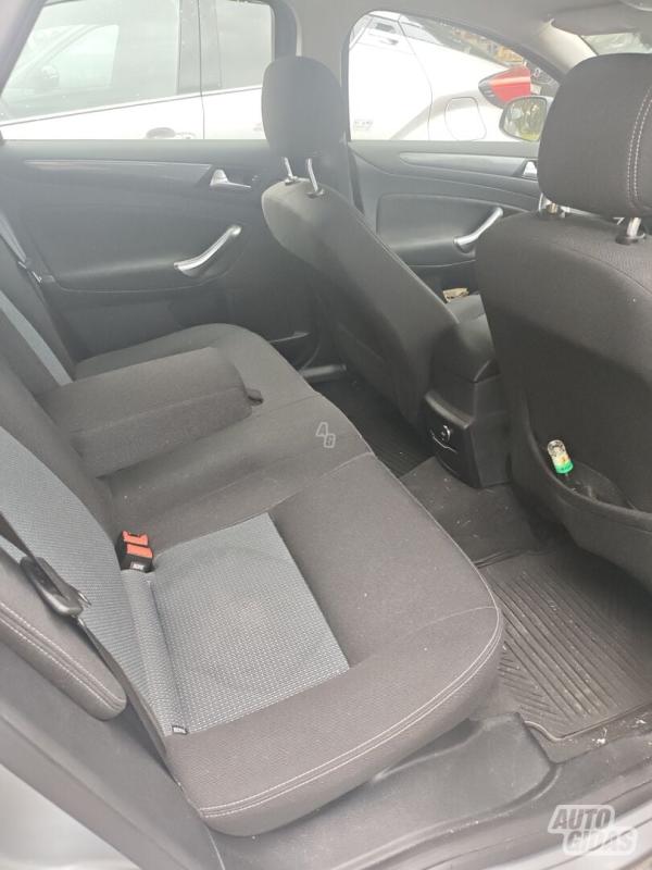 Pelēks Ford Mondeo 2014 Panevēža, ar dzinēja tilpumu 2.00 L un nobraukumu 187 tūkst. km par 2200 €, foto 6 vietnē AUTOMOTO.COM.LV