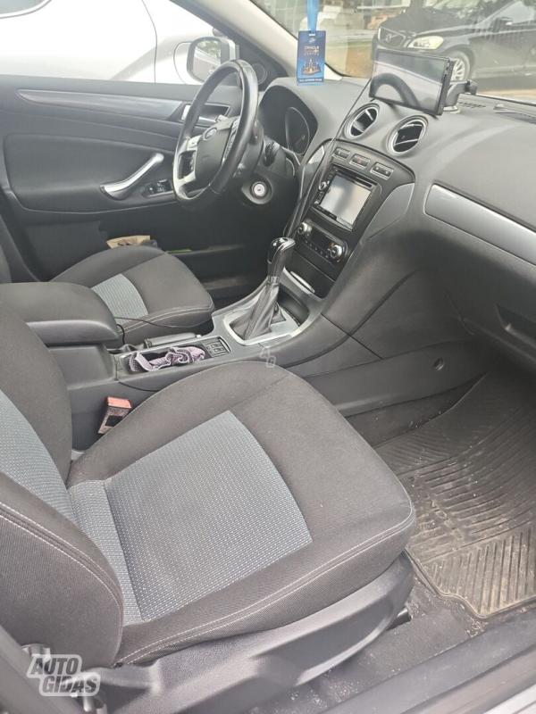 Pelēks Ford Mondeo 2014 Panevēža, ar dzinēja tilpumu 2.00 L un nobraukumu 187 tūkst. km par 2200 €, foto 7 vietnē AUTOMOTO.COM.LV