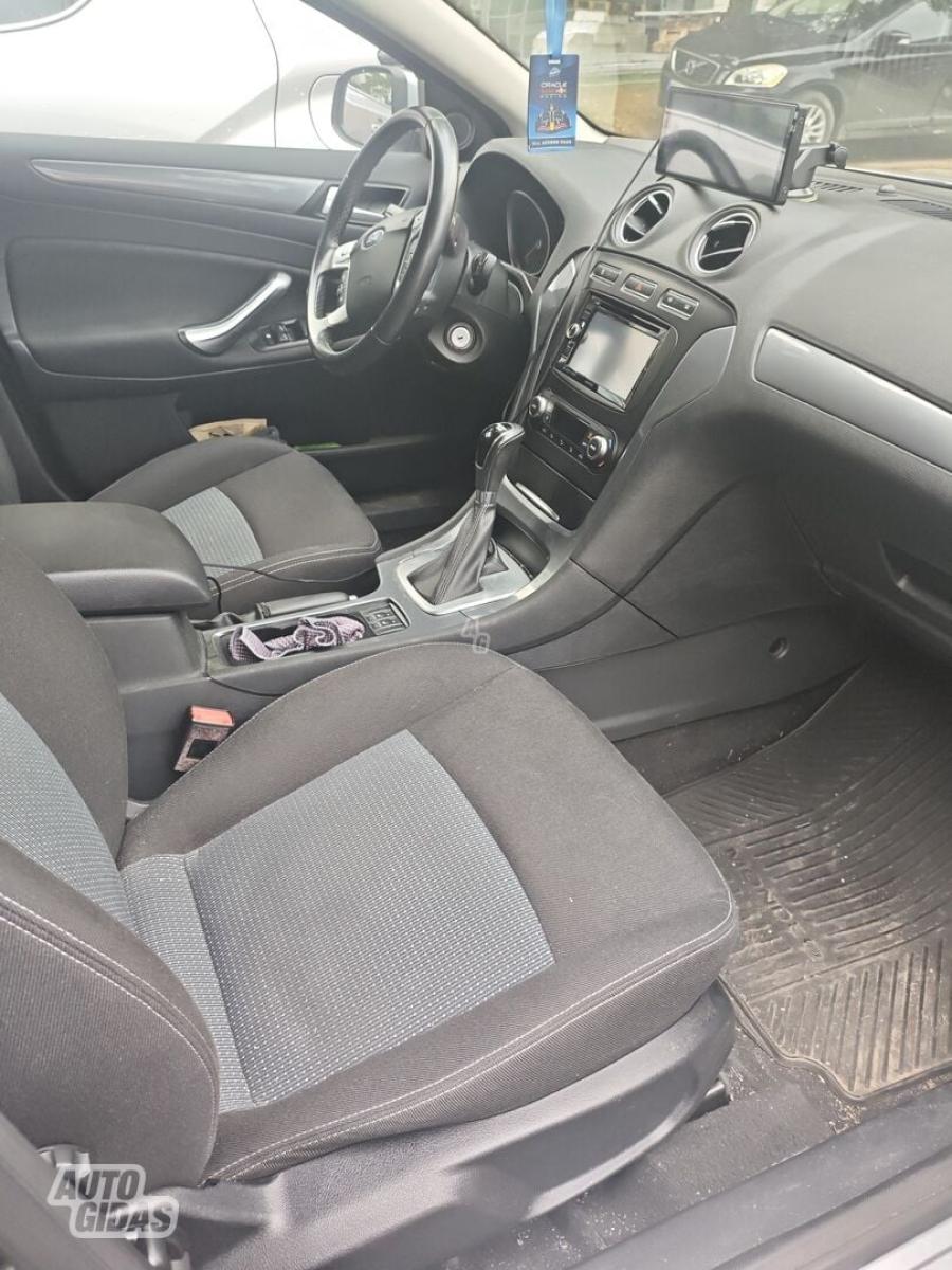 Grey Ford Mondeo 2014 in Panevezys, with an engine capacity of 2.00 L and mileage of 187 thousand km for 2200 €, photo 8 on AUTOMOTO.COM.LV