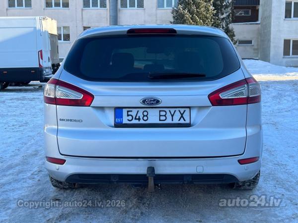 Pelēks Ford Mondeo 2015 Narva, ar dzinēja tilpumu 2.00 L un nobraukumu 329 tūkst. km par 2999 €, foto 6 vietnē AUTOMOTO.COM.LV