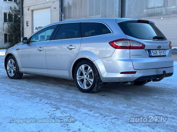 Pelēks Ford Mondeo 2015 Narva, ar dzinēja tilpumu 2.00 L un nobraukumu 329 tūkst. km par 2999 €, foto 9 vietnē AUTOMOTO.COM.LV