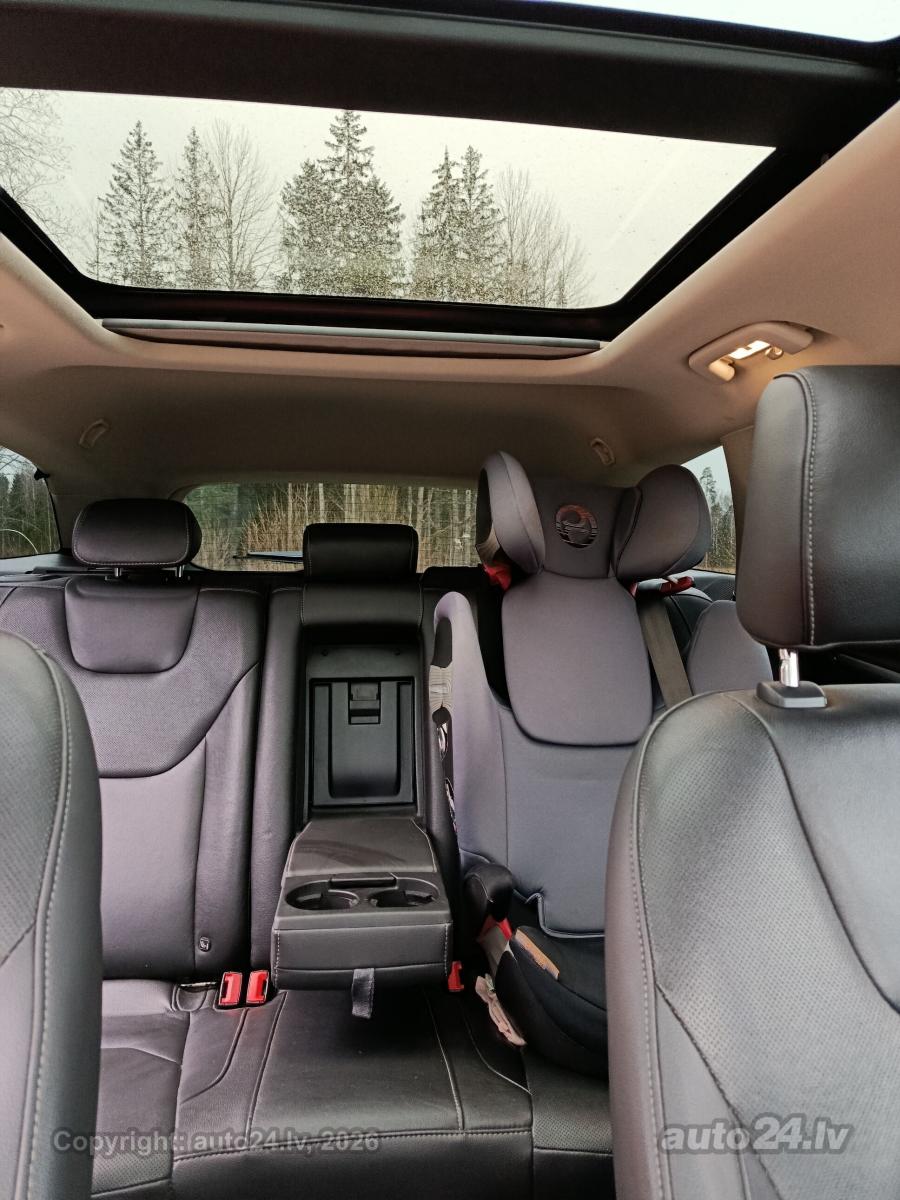 Pelēks Ford Mondeo 2015 Tallina, ar dzinēja tilpumu 2.00 L un nobraukumu 250 tūkst. km par 7890 €, foto 8 vietnē AUTOMOTO.COM.LV