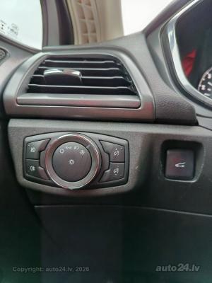 Pelēks Ford Mondeo 2015 Tallina, ar dzinēja tilpumu 2.00 L un nobraukumu 250 tūkst. km par 7890 €, foto 14 vietnē AUTOMOTO.COM.LV