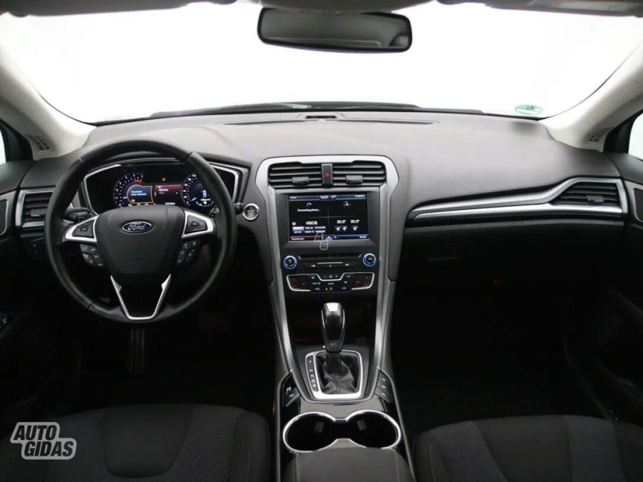 Grey Ford Mondeo 2015 in Vilnius, with an engine capacity of 2.00 L and mileage of 270 thousand km for 8299 €, photo 3 on AUTOMOTO.COM.LV