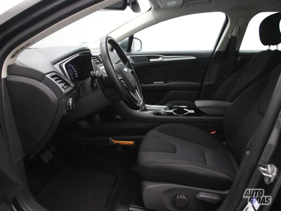Grey Ford Mondeo 2015 in Vilnius, with an engine capacity of 2.00 L and mileage of 270 thousand km for 8299 €, photo 5 on AUTOMOTO.COM.LV