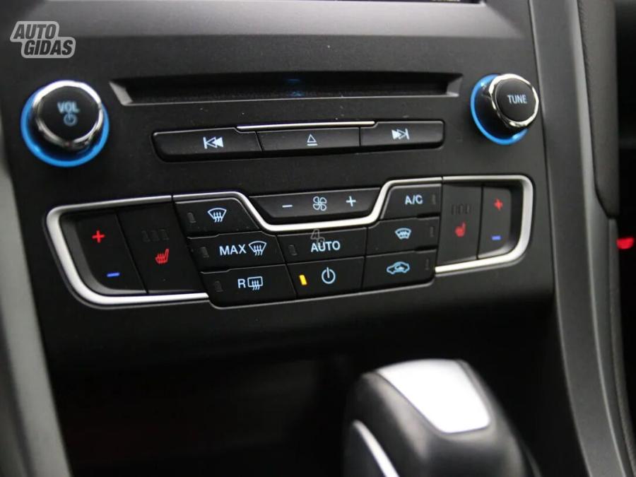 Grey Ford Mondeo 2015 in Vilnius, with an engine capacity of 2.00 L and mileage of 270 thousand km for 8299 €, photo 21 on AUTOMOTO.COM.LV
