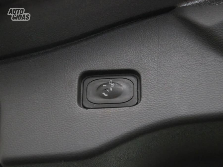Grey Ford Mondeo 2015 in Vilnius, with an engine capacity of 2.00 L and mileage of 270 thousand km for 8299 €, photo 36 on AUTOMOTO.COM.LV