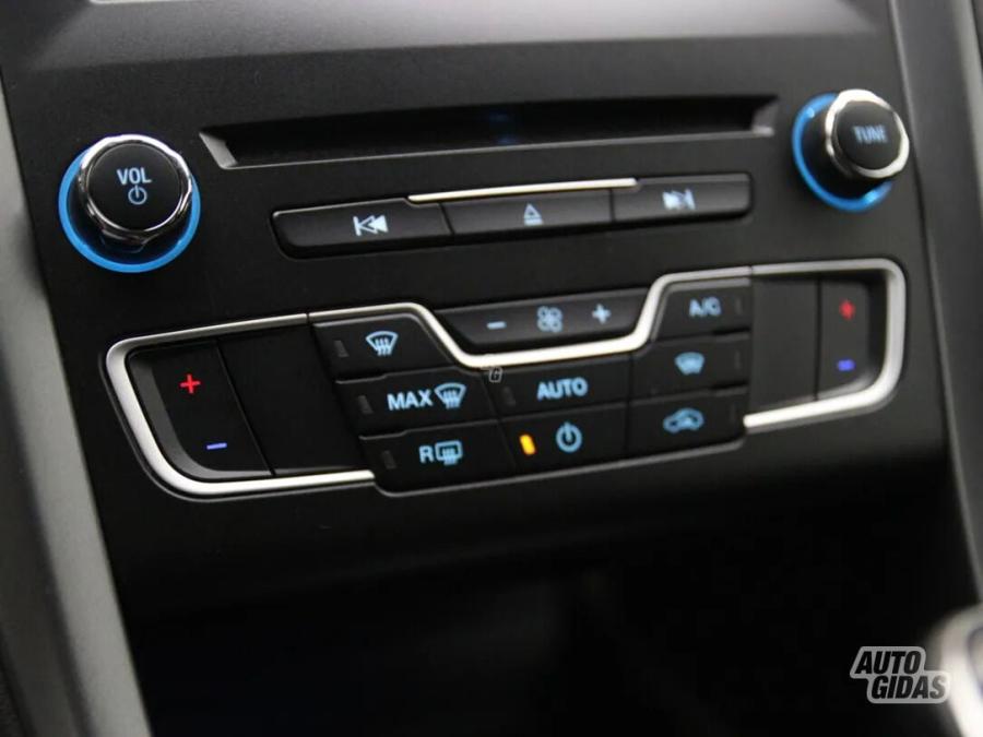 Pelēks Ford Mondeo 2015 Viļņa, ar dzinēja tilpumu 2.00 L un nobraukumu 276 tūkst. km par 7199 €, foto 21 vietnē AUTOMOTO.COM.LV