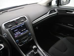 Pelēks Ford Mondeo 2015 Viļņa, ar dzinēja tilpumu 2.00 L un nobraukumu 276 tūkst. km par 7199 €, foto 22 vietnē AUTOMOTO.COM.LV