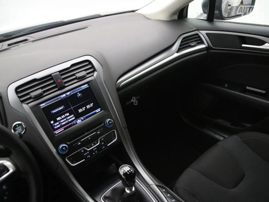 Pelēks Ford Mondeo 2015 Viļņa, ar dzinēja tilpumu 2.00 L un nobraukumu 276 tūkst. km par 7199 €, foto 22 vietnē AUTOMOTO.COM.LV