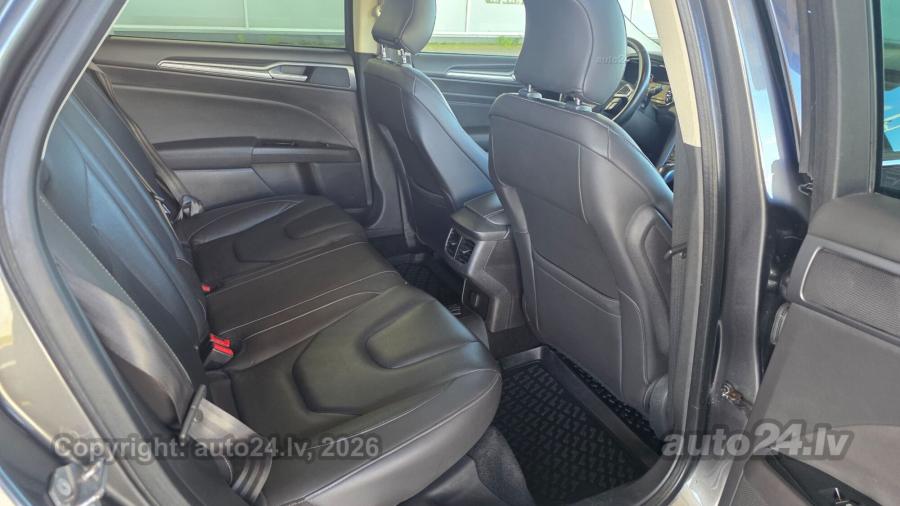 Pelēks Ford Mondeo 2015 Valga, ar dzinēja tilpumu 2.00 L un nobraukumu 251 tūkst. km par 7490 €, foto 12 vietnē AUTOMOTO.COM.LV