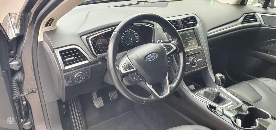 Pelēks Ford Mondeo 2015 Kauņa, ar dzinēja tilpumu 1.56 L un nobraukumu 270 tūkst. km par 6750 €, foto 19 vietnē AUTOMOTO.COM.LV