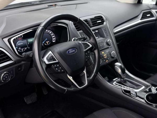 Ford Mondeo 2015 in Vilnius on AUTOMOTO.COM.LV Grey Ford Mondeo 2015 in Vilnius, with an engine capacity of 1.50 L and mileage of 233 thousand km for 6400 €, photo 10 on AUTOMOTO.COM.LV