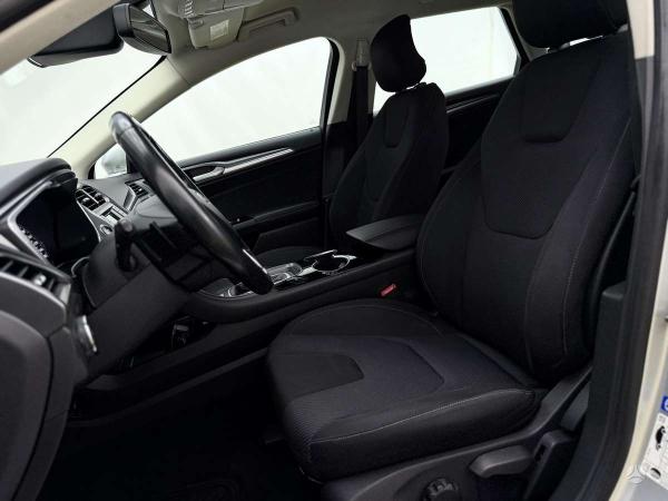 Ford Mondeo 2015 in Vilnius on AUTOMOTO.COM.LV Grey Ford Mondeo 2015 in Vilnius, with an engine capacity of 1.50 L and mileage of 233 thousand km for 6400 €, photo 11 on AUTOMOTO.COM.LV