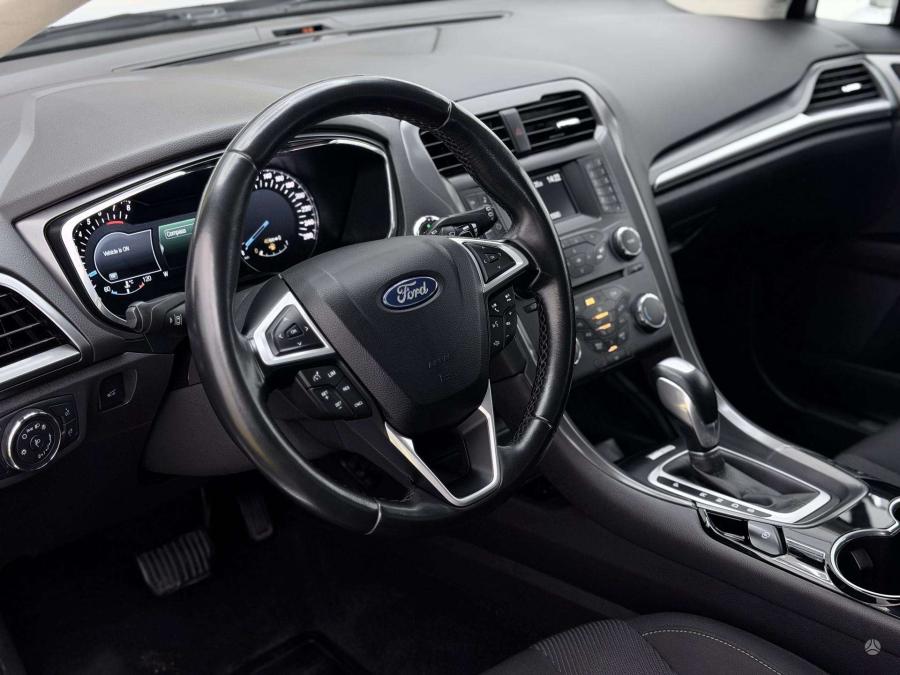 Pelēks Ford Mondeo 2015 Viļņa, ar dzinēja tilpumu 1.50 L un nobraukumu 233 tūkst. km par 6400 €, foto 10 vietnē AUTOMOTO.COM.LV