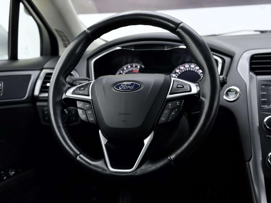 Pelēks Ford Mondeo 2015 Viļņa, ar dzinēja tilpumu 1.50 L un nobraukumu 233 tūkst. km par 6400 €, foto 20 vietnē AUTOMOTO.COM.LV