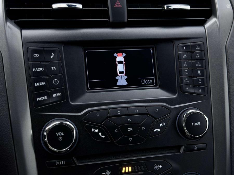 Pelēks Ford Mondeo 2015 Viļņa, ar dzinēja tilpumu 1.50 L un nobraukumu 233 tūkst. km par 6400 €, foto 25 vietnē AUTOMOTO.COM.LV