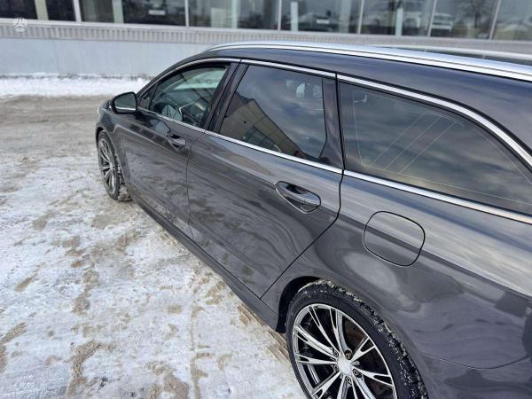 Grey Ford Mondeo 2016 in Siauliai, with an engine capacity of 2.00 L and mileage of 226 thousand km for 11500 €, photo 4 on AUTOMOTO.COM.LV