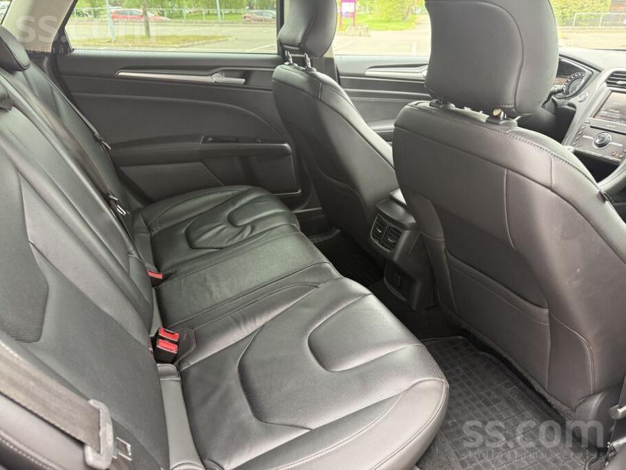 Pelēks Ford Mondeo 2016 Rīga, ar dzinēja tilpumu 1.50 L un nobraukumu 141 tūkst. km par 9800 €, foto 17 vietnē AUTOMOTO.COM.LV