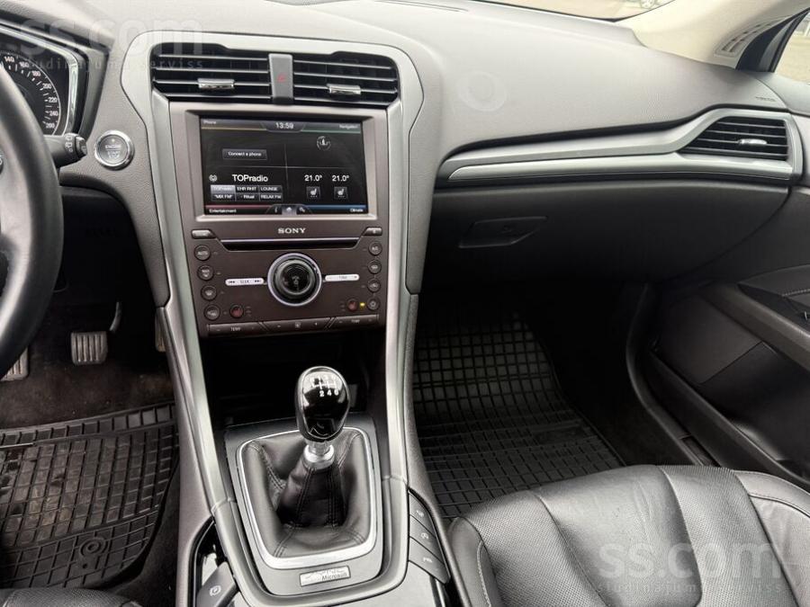 Pelēks Ford Mondeo 2016 Rīga, ar dzinēja tilpumu 1.50 L un nobraukumu 141 tūkst. km par 9800 €, foto 18 vietnē AUTOMOTO.COM.LV