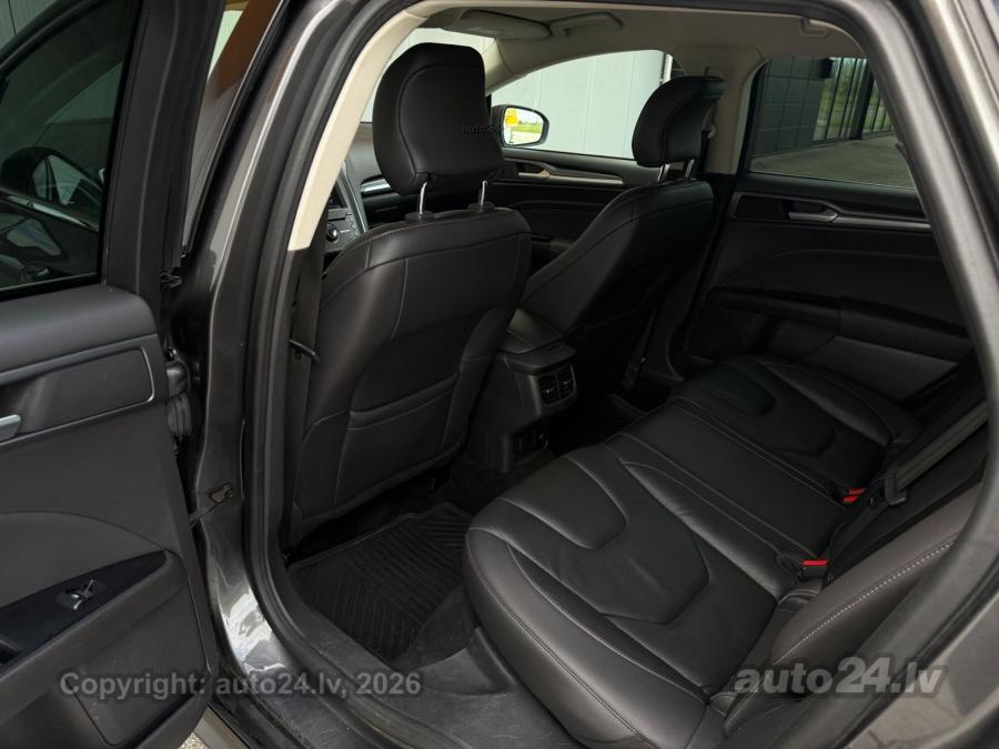 Grey Ford Mondeo 2016 in Tallinn, with an engine capacity of 2.00 L and mileage of 241 thousand km for 11700 €, photo 11 on AUTOMOTO.COM.LV