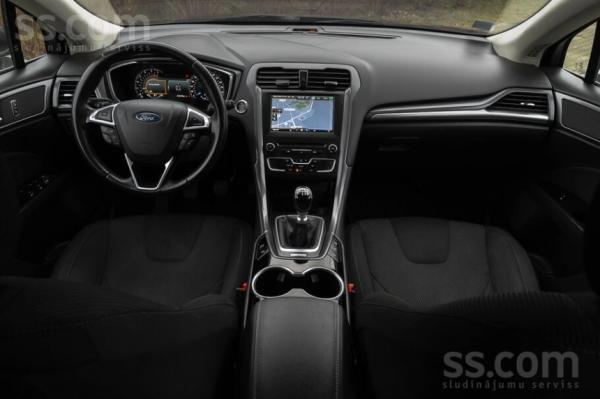 Pelēks Ford Mondeo 2016 Rīga, ar dzinēja tilpumu 1.50 L un nobraukumu 228 tūkst. km par 10200 €, foto 4 vietnē AUTOMOTO.COM.LV