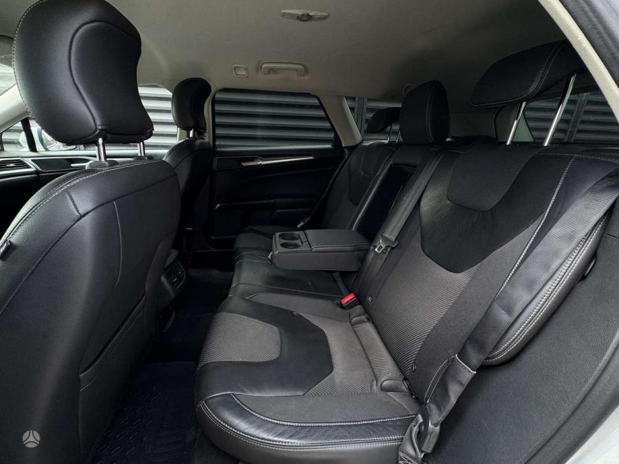 Grey Ford Mondeo 2016 in Kaunas, with an engine capacity of 2.00 L and mileage of 304 thousand km for 5490 €, photo 16 on AUTOMOTO.COM.LV