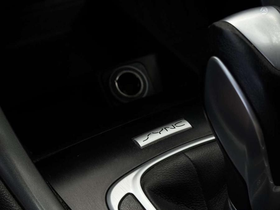 Grey Ford Mondeo 2016 in Kaunas, with an engine capacity of 2.00 L and mileage of 304 thousand km for 5490 €, photo 22 on AUTOMOTO.COM.LV