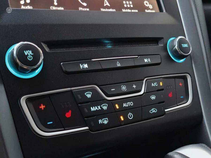 Grey Ford Mondeo 2016 in Klaipeda, with an engine capacity of 2.00 L and mileage of 290 thousand km for 7999 €, photo 48 on AUTOMOTO.COM.LV
