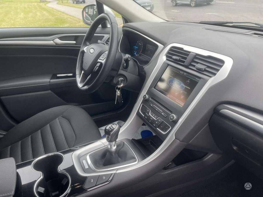 Grey Ford Mondeo 2016 in Kaunas, with an engine capacity of 1.50 L and mileage of 266 thousand km for 6200 €, photo 31 on AUTOMOTO.COM.LV