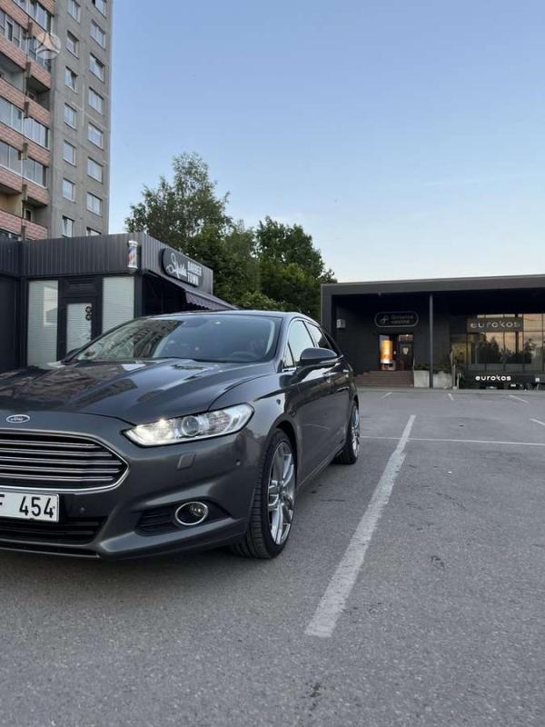 Grey Ford Mondeo 2016 in Kaunas, with an engine capacity of 2.00 L and mileage of 290 thousand km for 8000 €, photo 4 on AUTOMOTO.COM.LV