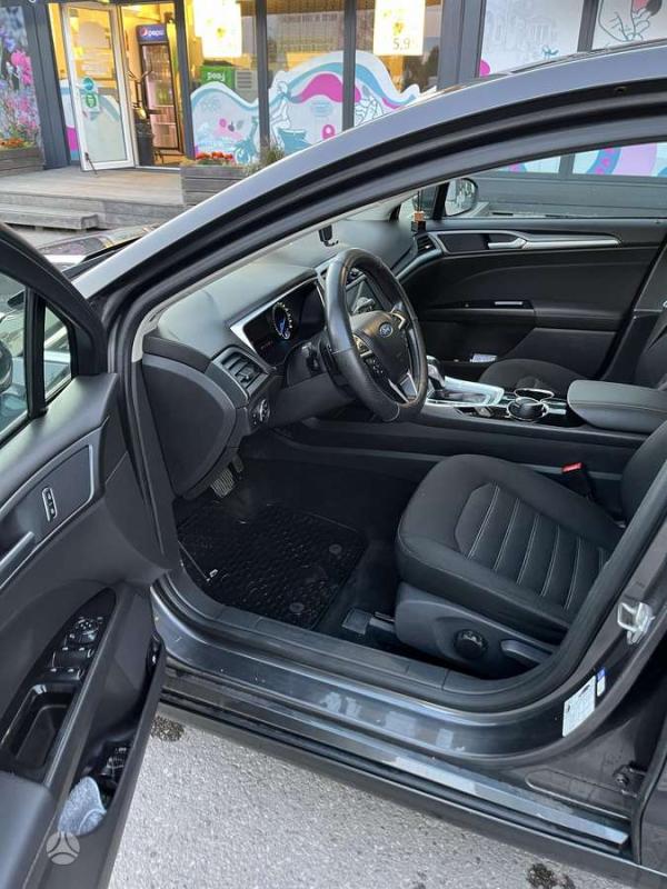 Grey Ford Mondeo 2016 in Kaunas, with an engine capacity of 2.00 L and mileage of 290 thousand km for 8000 €, photo 5 on AUTOMOTO.COM.LV