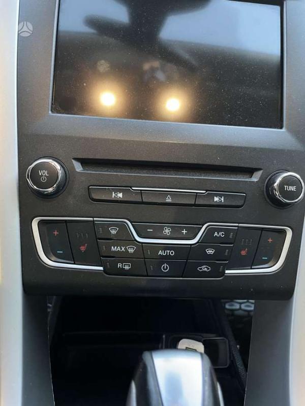 Grey Ford Mondeo 2016 in Kaunas, with an engine capacity of 2.00 L and mileage of 290 thousand km for 8000 €, photo 7 on AUTOMOTO.COM.LV