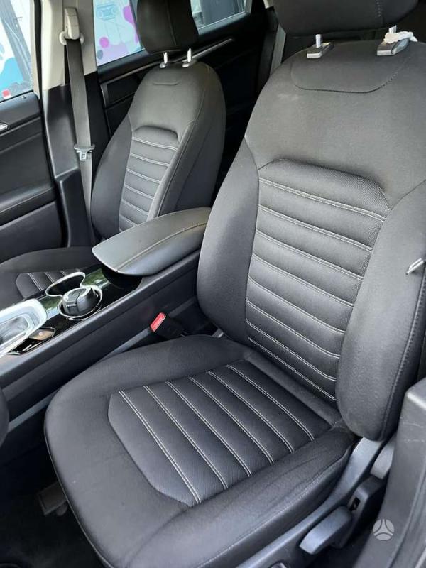 Grey Ford Mondeo 2016 in Kaunas, with an engine capacity of 2.00 L and mileage of 290 thousand km for 8000 €, photo 8 on AUTOMOTO.COM.LV