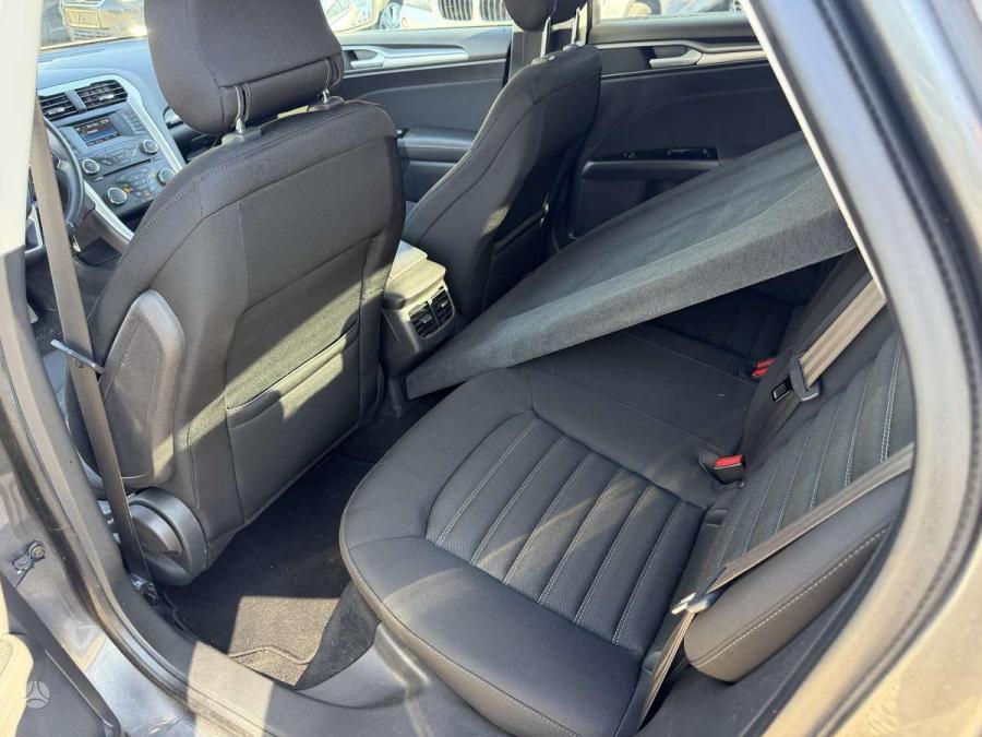 Pelēks Ford Mondeo 2016 Utena, ar dzinēja tilpumu 1.56 L un nobraukumu 179 tūkst. km par 5990 €, foto 9 vietnē AUTOMOTO.COM.LV