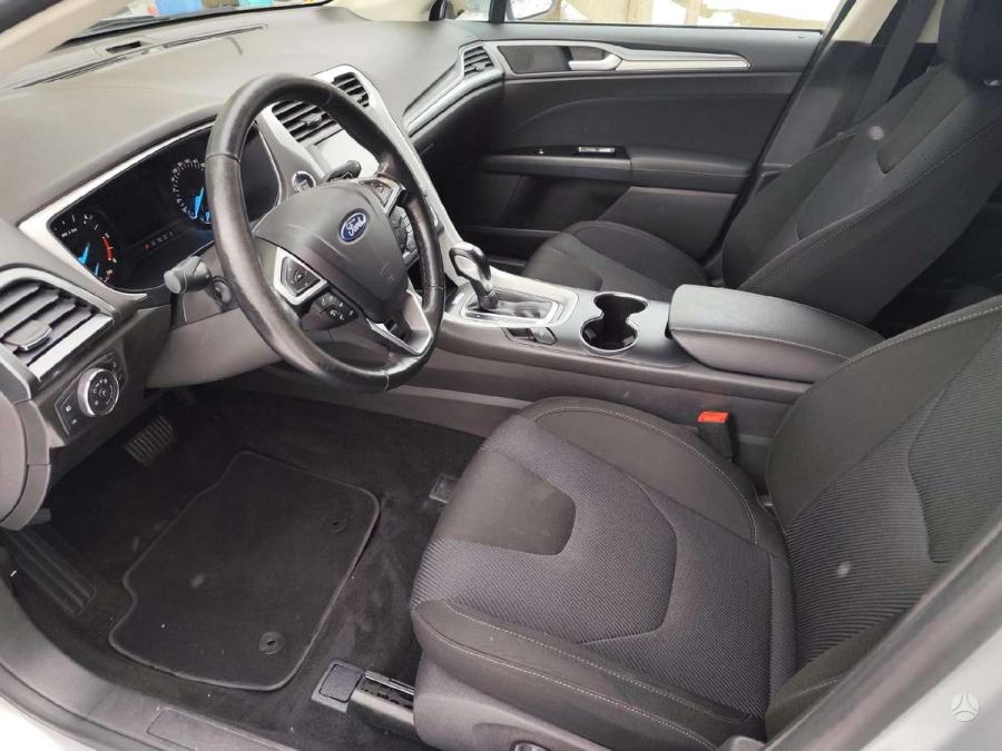 Pelēks Ford Mondeo 2017 Marijampole, ar dzinēja tilpumu 2.00 L un nobraukumu 239 tūkst. km par 7200 €, foto 5 vietnē AUTOMOTO.COM.LV