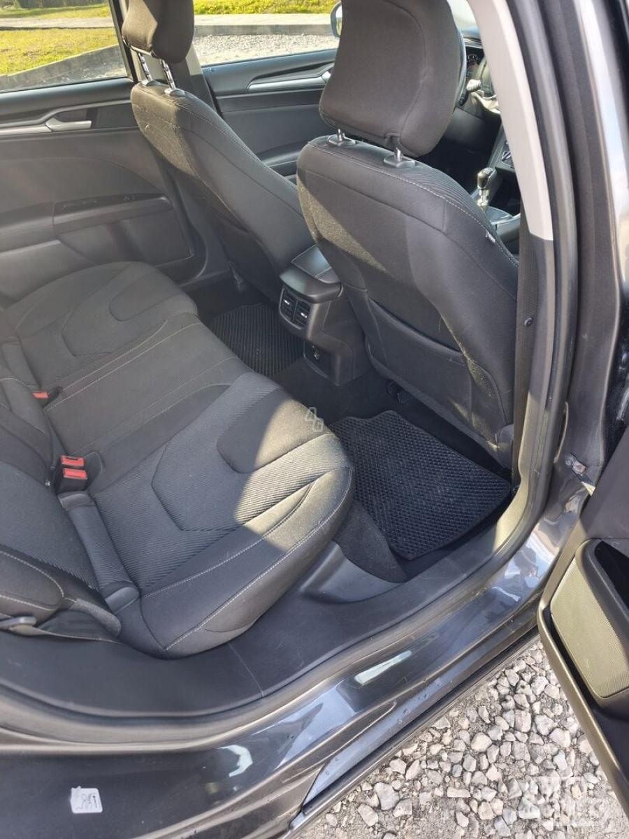Grey Ford Mondeo 2017 in Vilnius, with an engine capacity of 2.00 L and mileage of 137 thousand km for 8800 €, photo 17 on AUTOMOTO.COM.LV