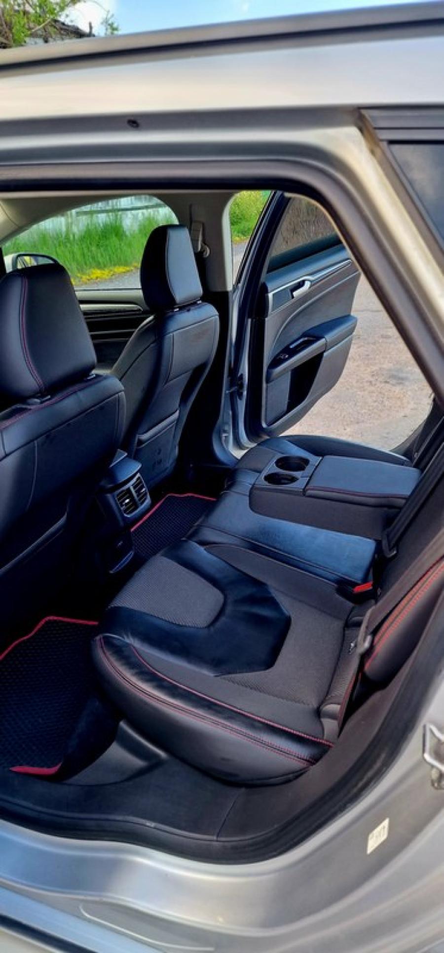 Pelēks Ford Mondeo 2017 Pērnava, ar dzinēja tilpumu 2.00 L un nobraukumu 239 tūkst. km par 10999 €, foto 26 vietnē AUTOMOTO.COM.LV