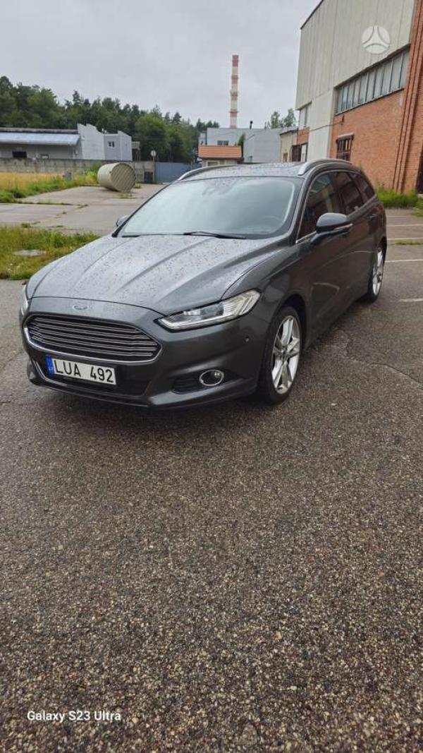 Grey Ford Mondeo 2017 in Vilnius, with an engine capacity of 2.00 L and mileage of 233 thousand km for 7800 €, photo 1 on AUTOMOTO.COM.LV