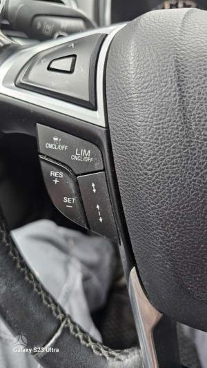 Grey Ford Mondeo 2017 in Vilnius, with an engine capacity of 2.00 L and mileage of 233 thousand km for 7800 €, photo 7 on AUTOMOTO.COM.LV