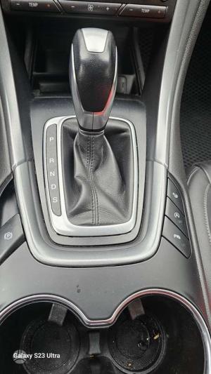 Grey Ford Mondeo 2017 in Vilnius, with an engine capacity of 2.00 L and mileage of 233 thousand km for 7800 €, photo 13 on AUTOMOTO.COM.LV