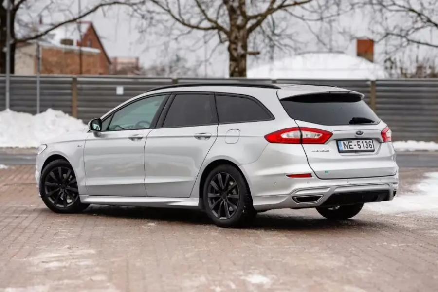 Pelēks Ford Mondeo 2017 Jelgava, ar dzinēja tilpumu 2.00 L un nobraukumu 246 tūkst. km par 10900 €, foto 6 vietnē AUTOMOTO.COM.LV
