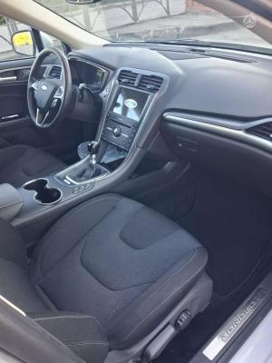 Grey Ford Mondeo 2017 in Raseiniai, with an engine capacity of 2.00 L and mileage of 248 thousand km for 6900 €, photo 34 on AUTOMOTO.COM.LV